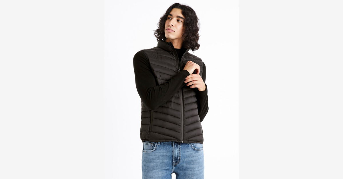 Celio - Černá pánská prošívaná vesta Celio Dulock | ZOOT.cz